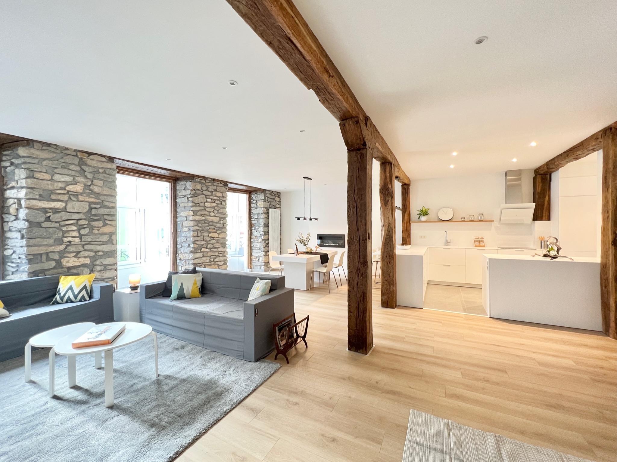 Home Staging de cartón - The Simple Rent Blog